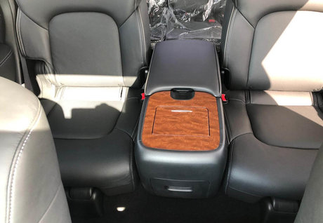 Luxury car rental Dubai | Premium car hire | Speedy Drive Car Rental
